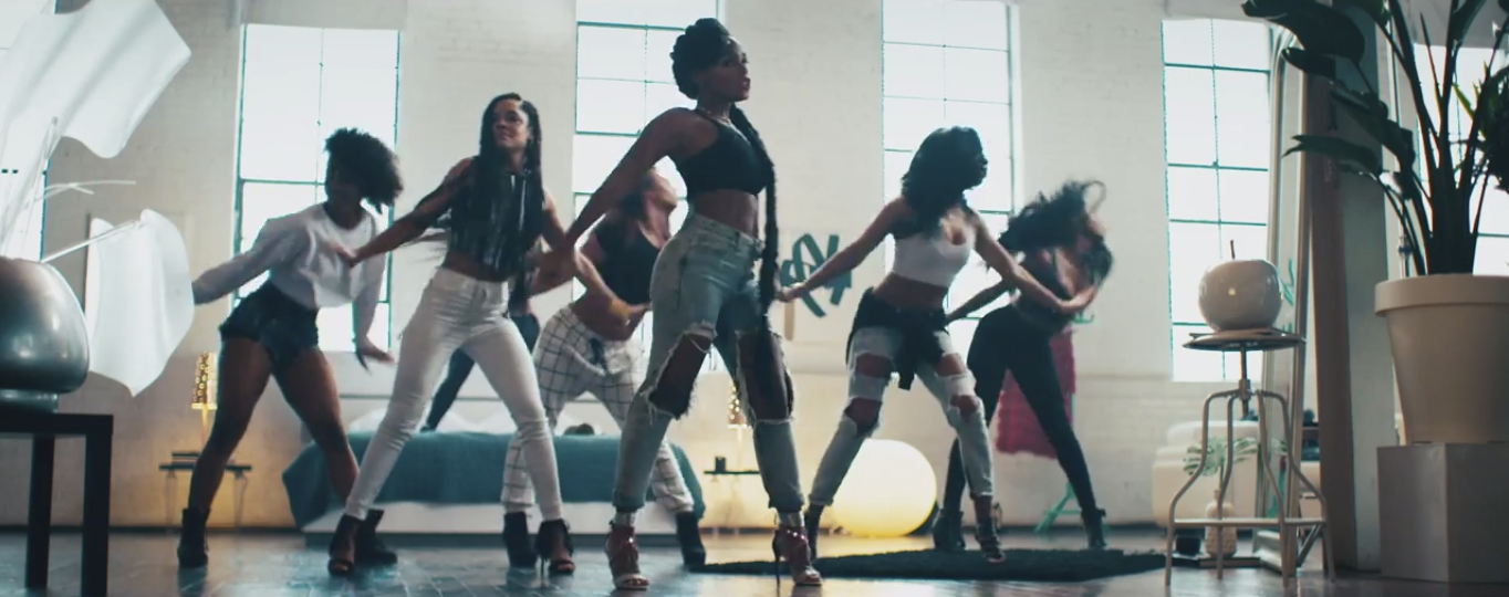 Janelle Monáe Breaks it All the Way Down in Janelle Monáe Breaks it All the Way Down in